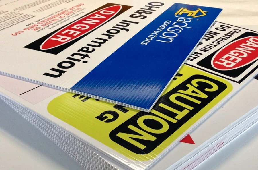 Impresión en coroplast en Woove